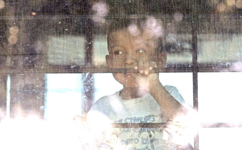 Immigrant kids describe hunger, cold in detention | Inquirer