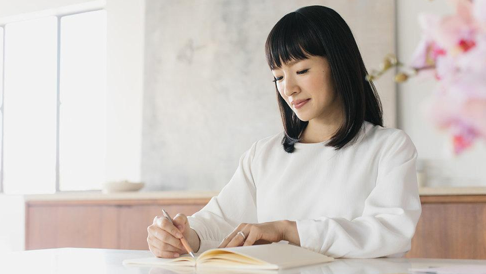 Marie Kondo Method Based Netflix Series Inspires Decluttering Frenzy