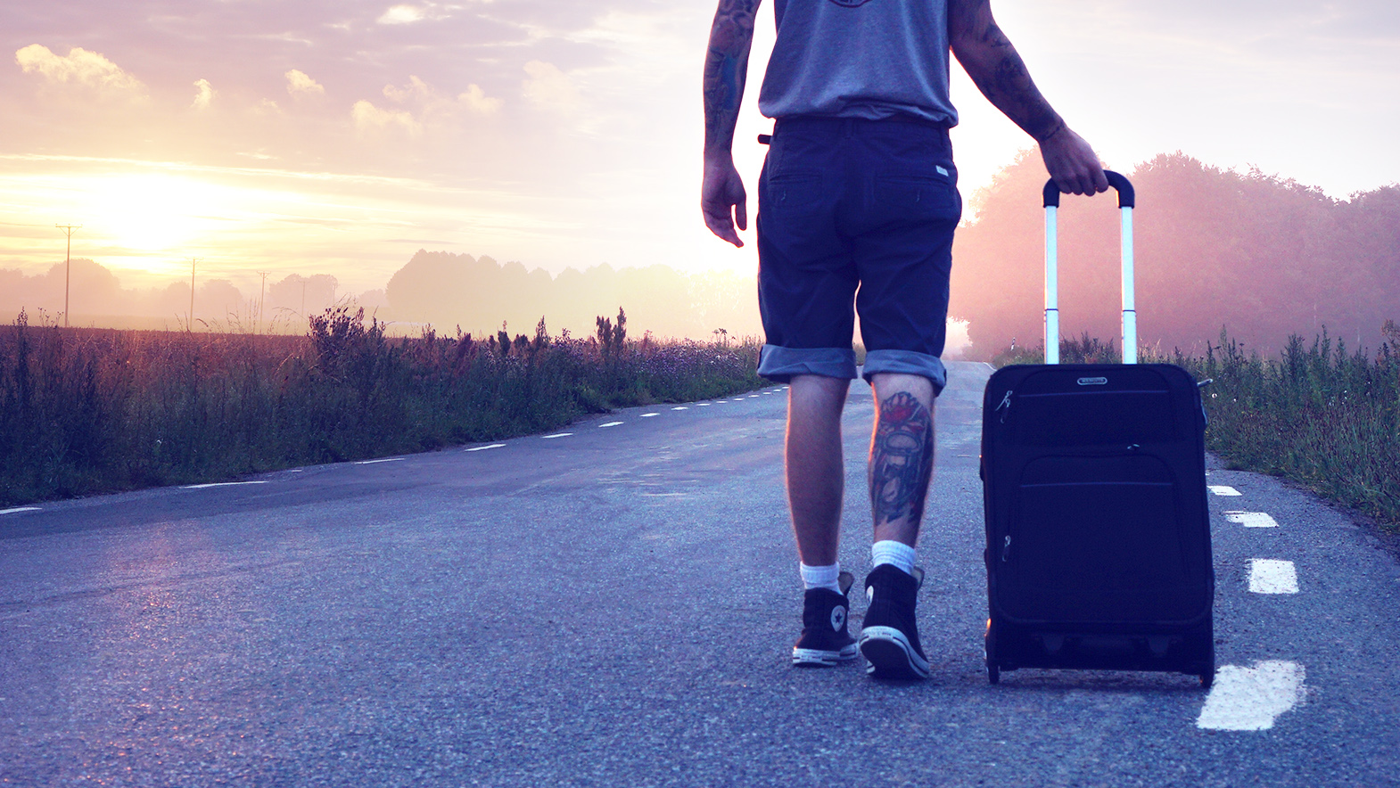 How to Travel Cheap: 10 Tips for Traveling on a Tight Budget