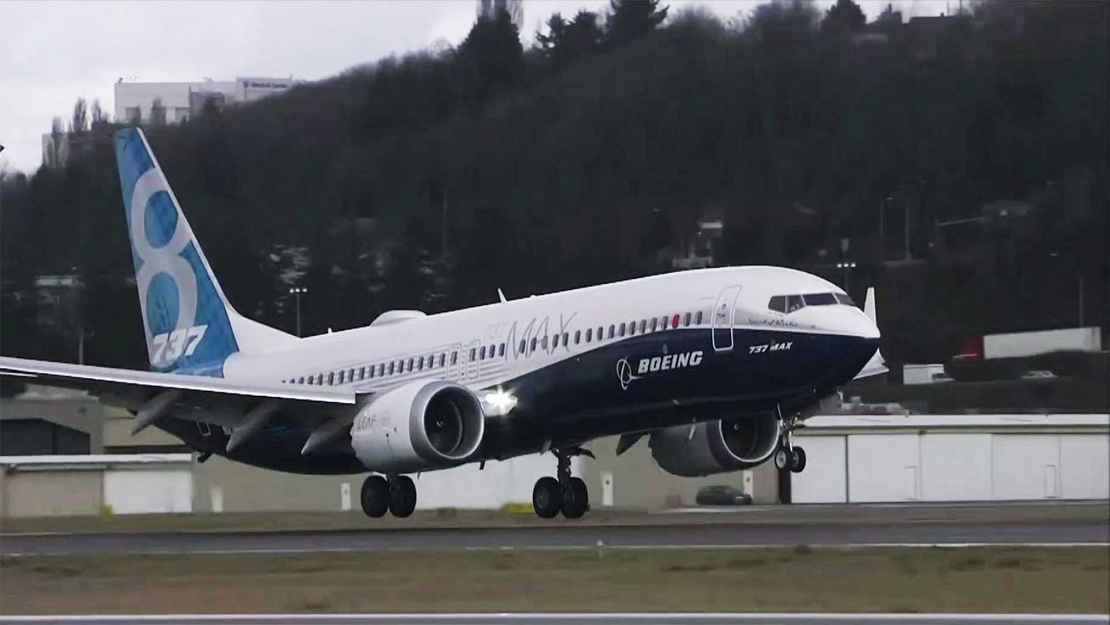 Boeing Suspends 737 MAX Deliveries as France Probes Black Boxes