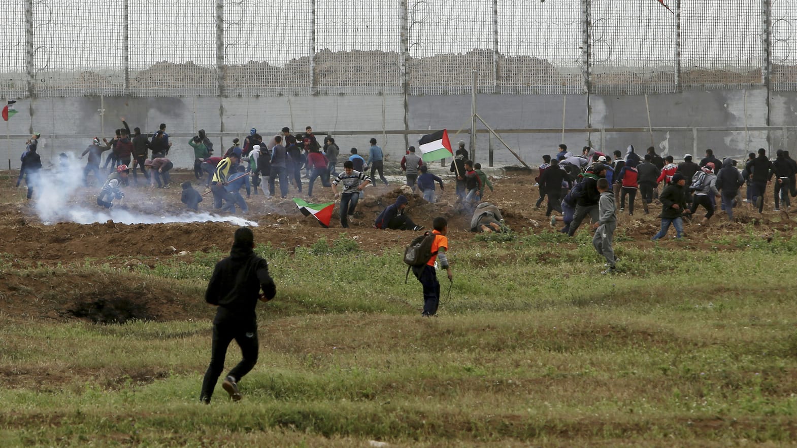 Rockets From Gaza Strip Hit Israel; 4 Die at Border Protest