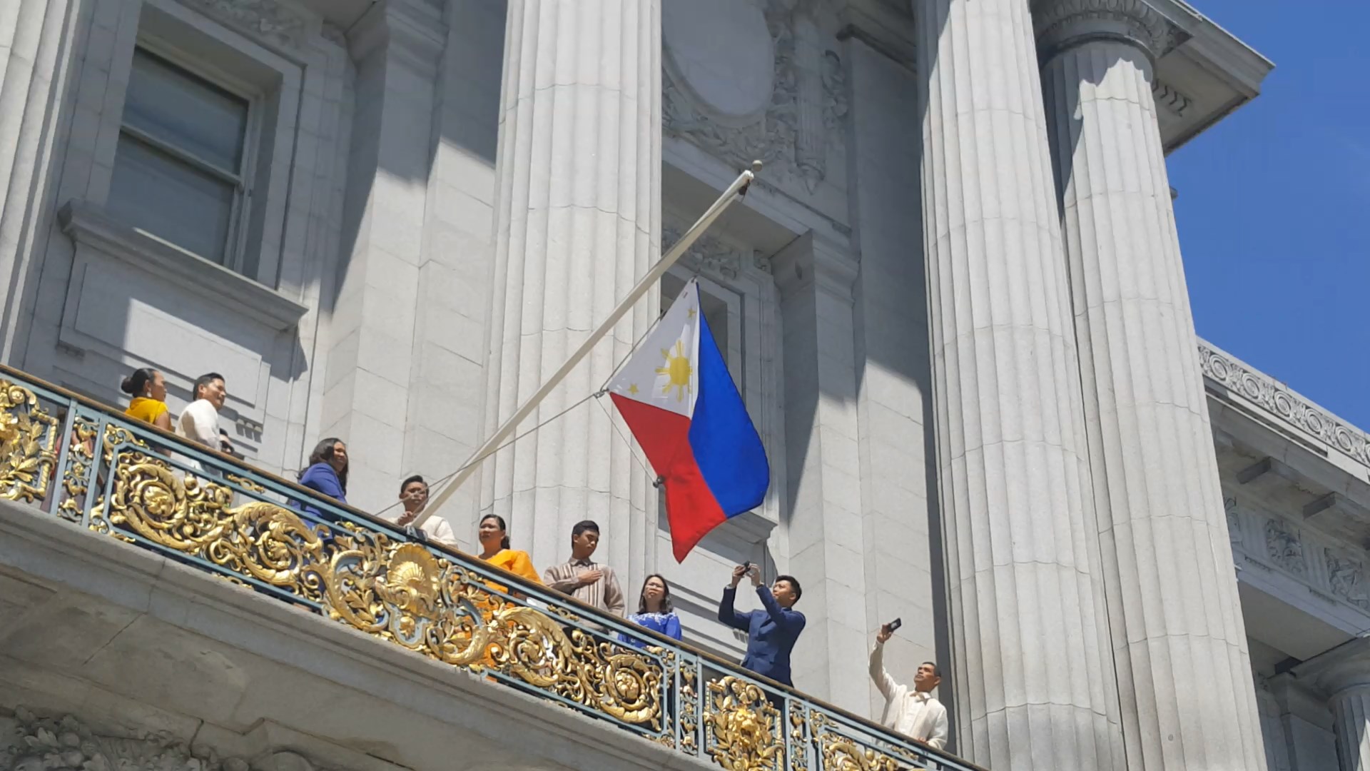 SF raises PH flag for June 12 Independence anniversary | Inquirer
