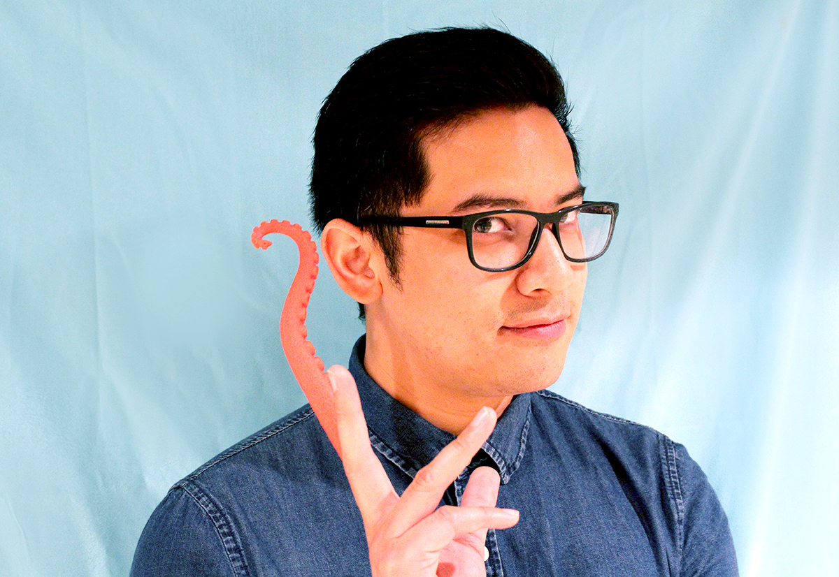 Justin Huertas’ musical all about Fil-Am ‘octopus-wrestling mom’ | Inquirer