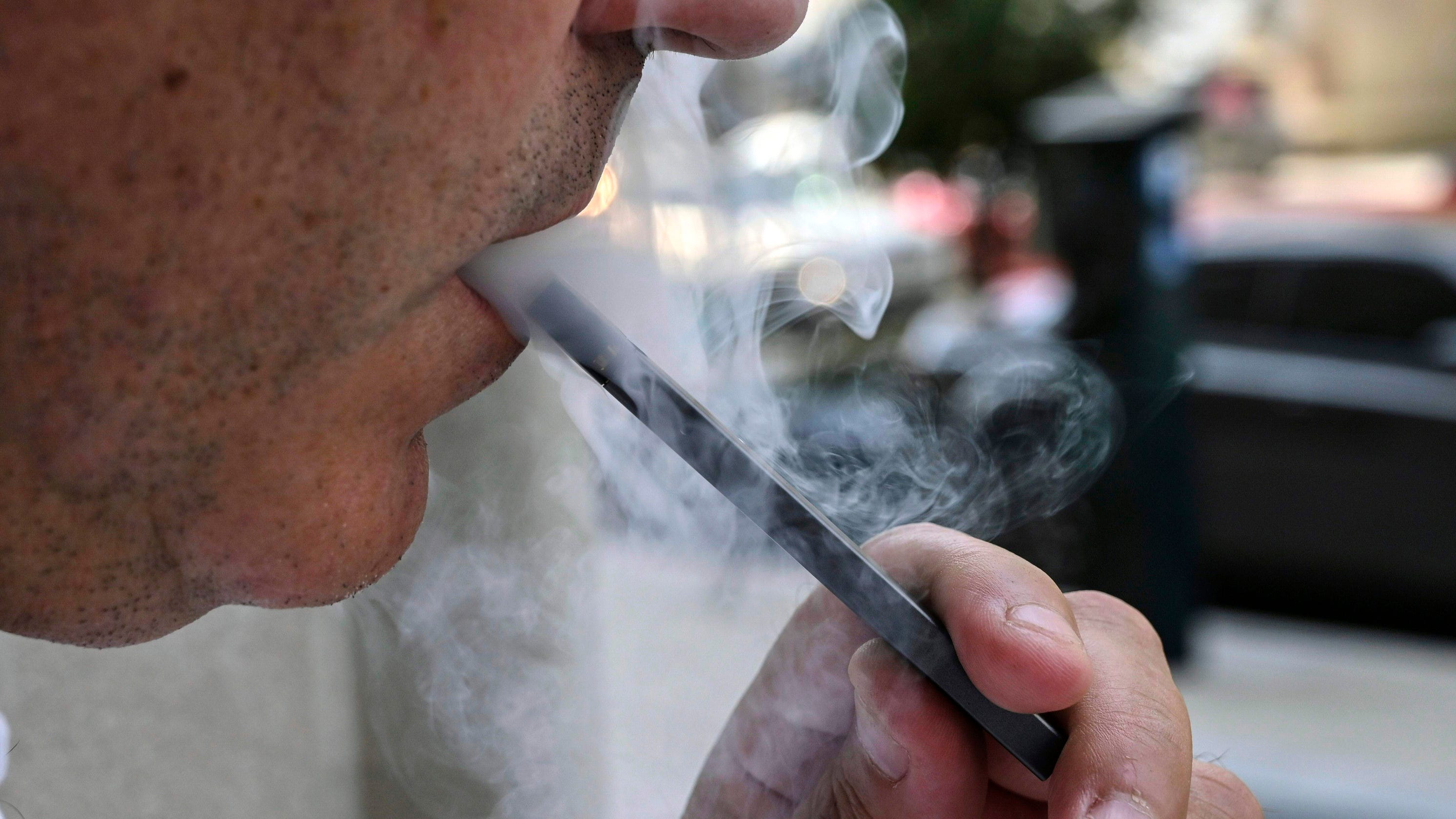 Vaping Linked to US Lung Damage Outbreak in 1,080 Users | Inquirer