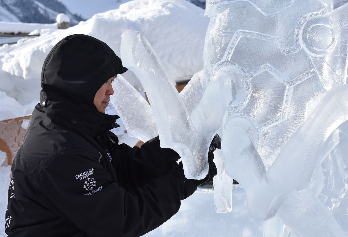 Filipino brothers win prizes in annual world ice carving tilt | Inquirer