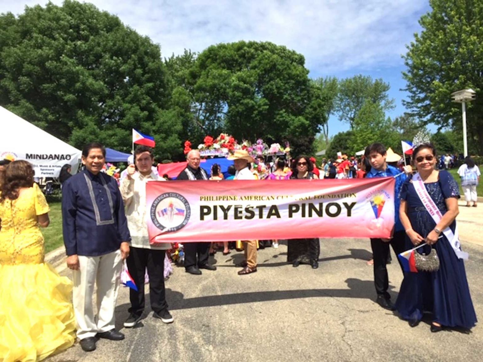Virus takes a toll on Filipino community life in Illinois | Inquirer