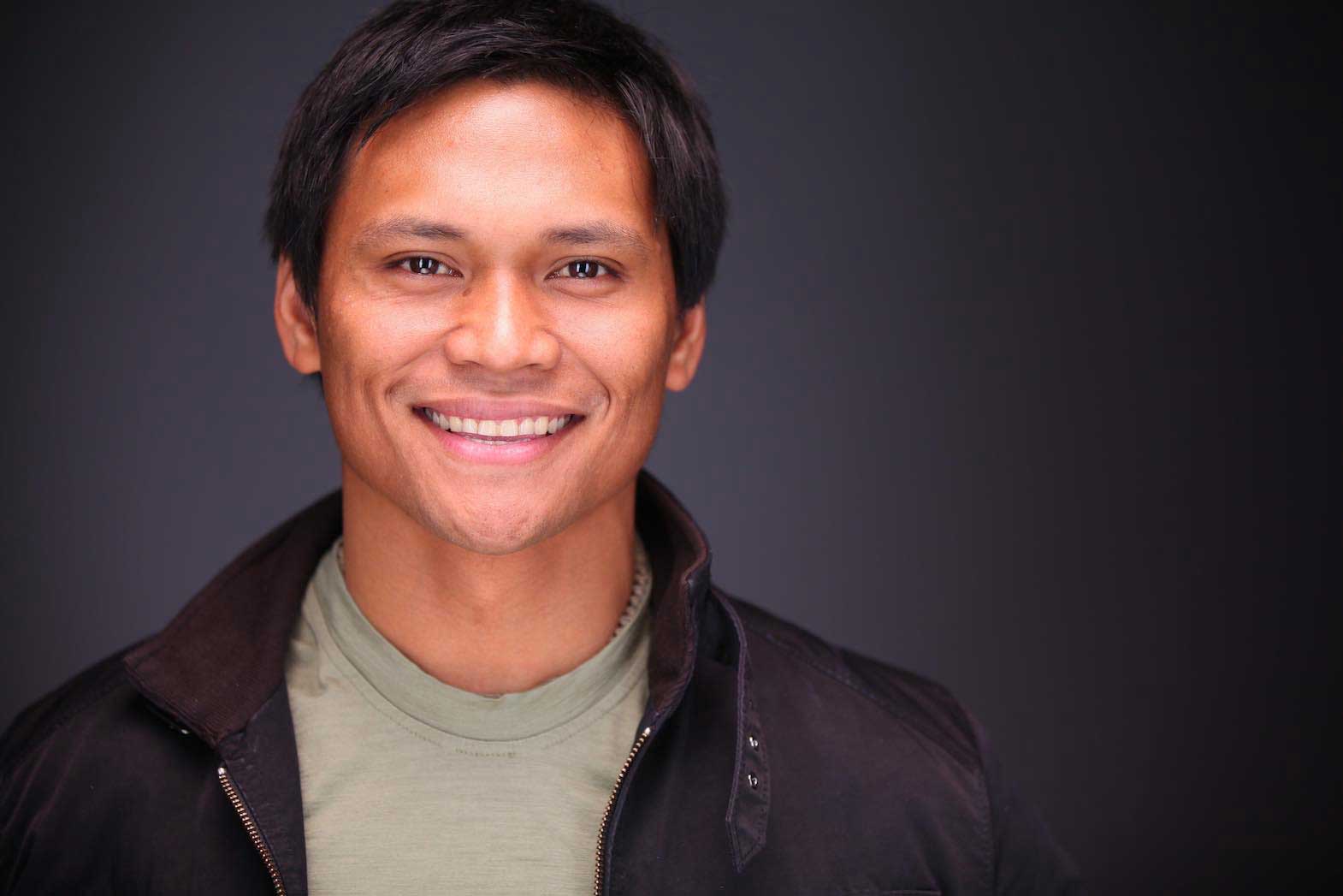 Fil-Am aerospace engineer ‘finds’ self as Second City comic | Inquirer