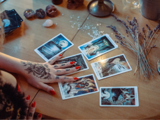 Easy ways on how to do a Tarot reading | For Beginners