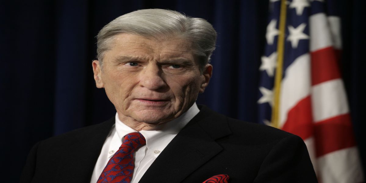 Former Virginia Republican Senator John Warner dies at 94 Headlines
