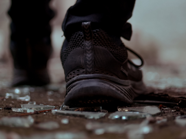 How to get glass out of foot | Precautions and Steps to Take