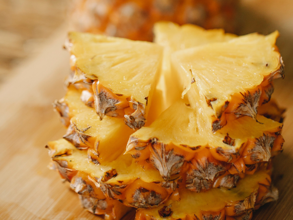 How to cut a pineapple | Different Ways and Methods to Use