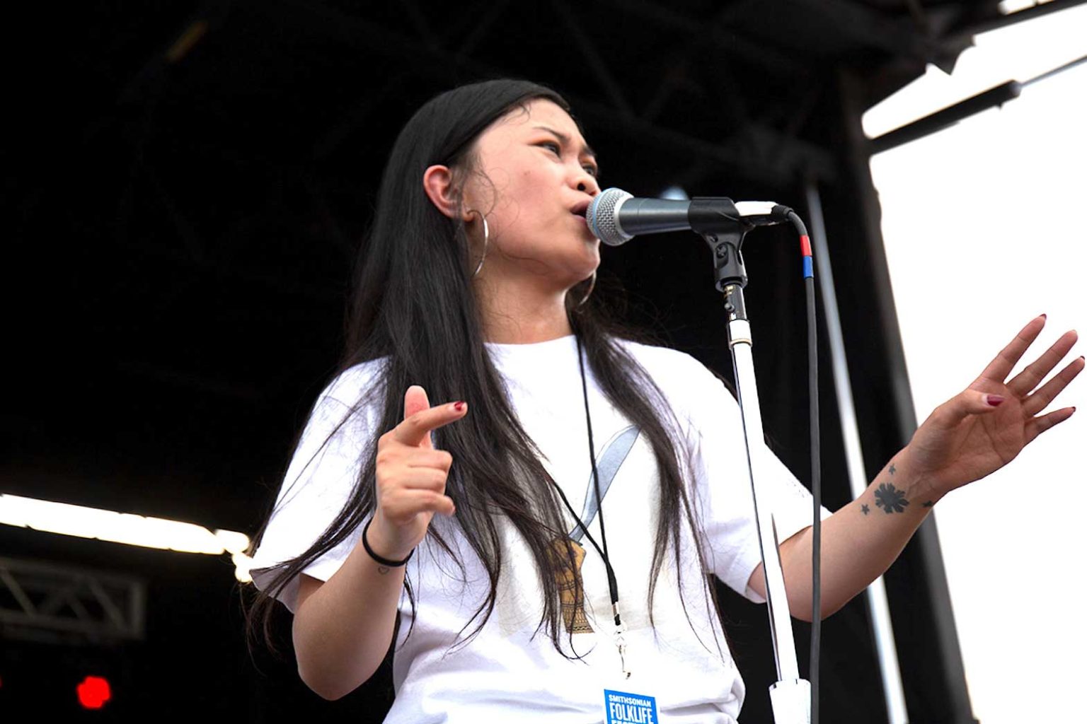 Rapper-scientist Ruby Ibarra receives SF youth leadership award | Inquirer