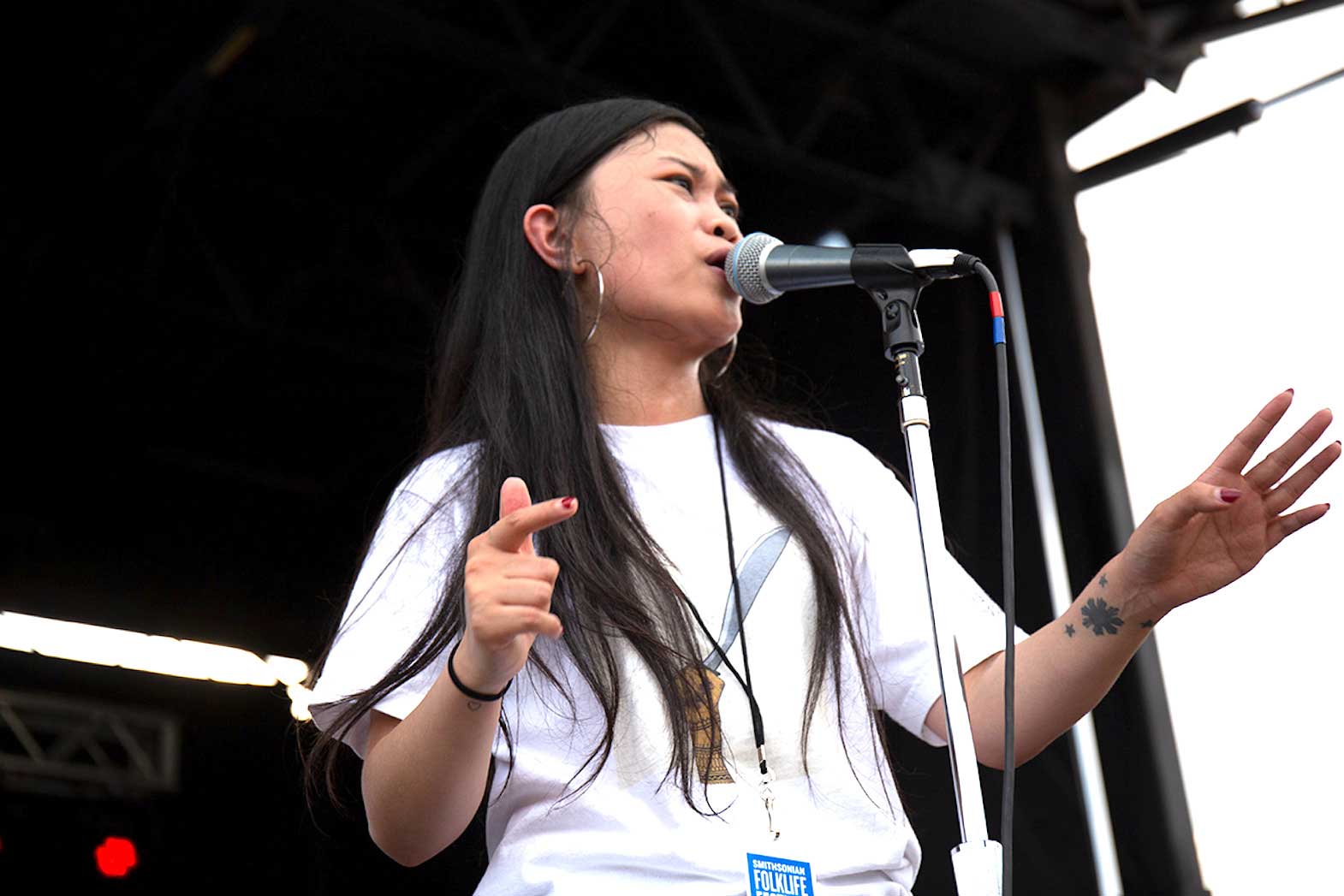 Rapper-scientist Ruby Ibarra receives SF youth leadership award | Inquirer