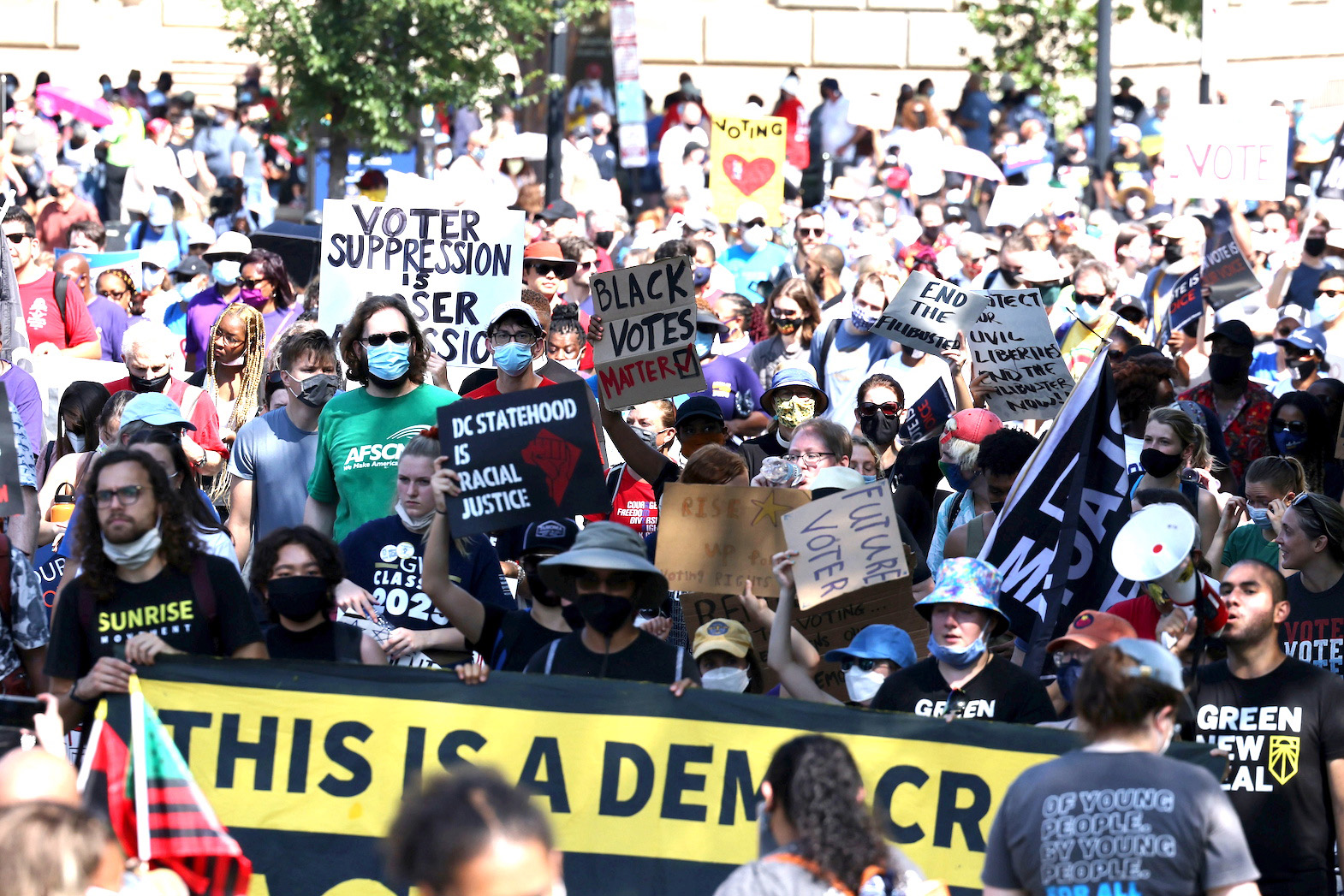 Thousands march in Washington, U.S. cities for voting rights | Inquirer
