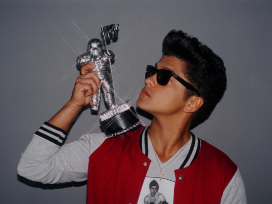 Top 10 world-famous Filipino Americans I Headlines