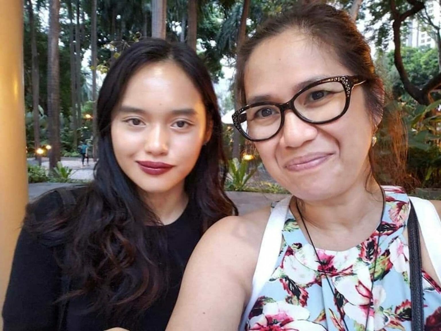 Grieving mother seeks justice for artist daughter