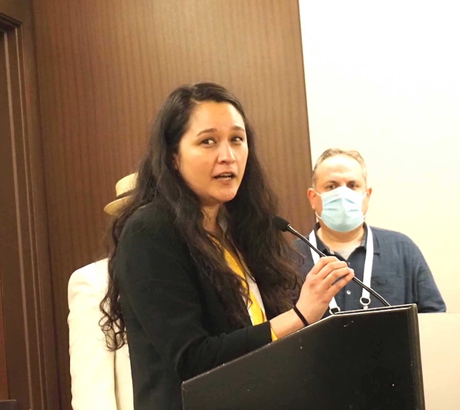 Amid right-wing attacks, U.S. librarians elect first Fil-Hawaiian ...