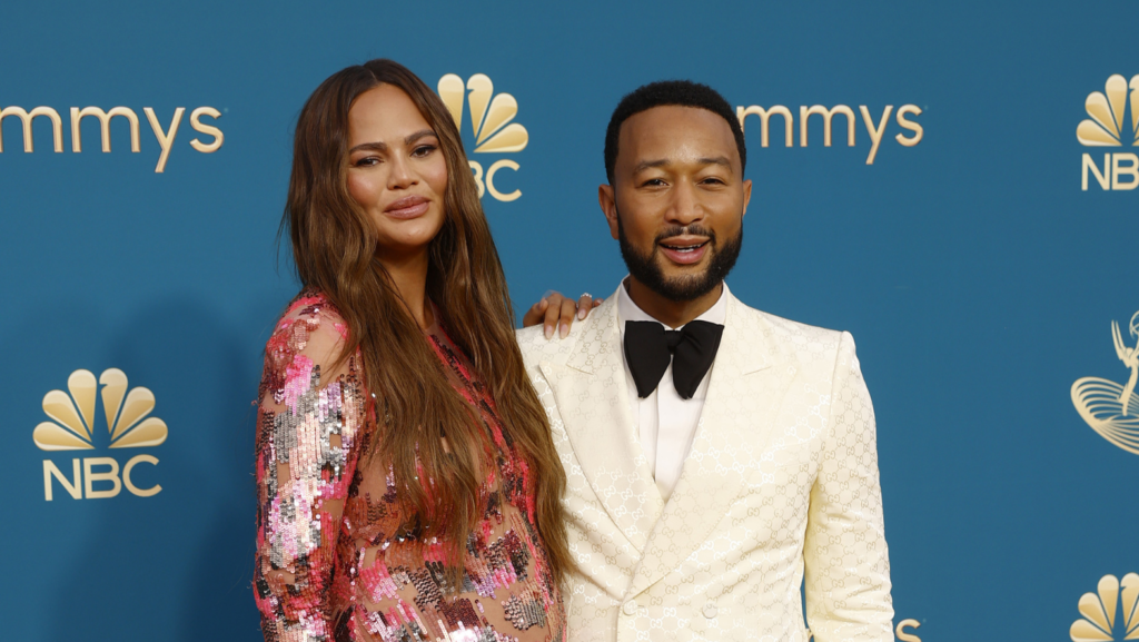 John Legend and Chrissy Teigen share first photo of their baby girl ...