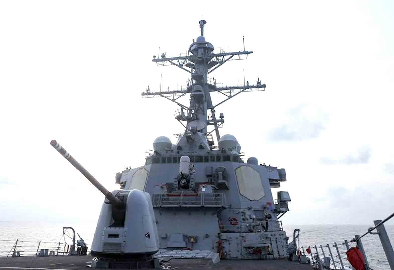 U.S. Navy guided-missile ship sails near disputed Spratlys U.S. Navy ...