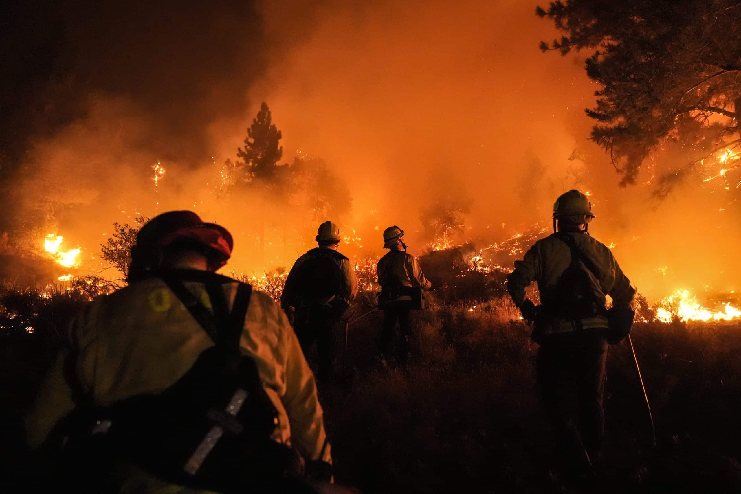 California deploys nearly 6,000 first responders to combat wildfires