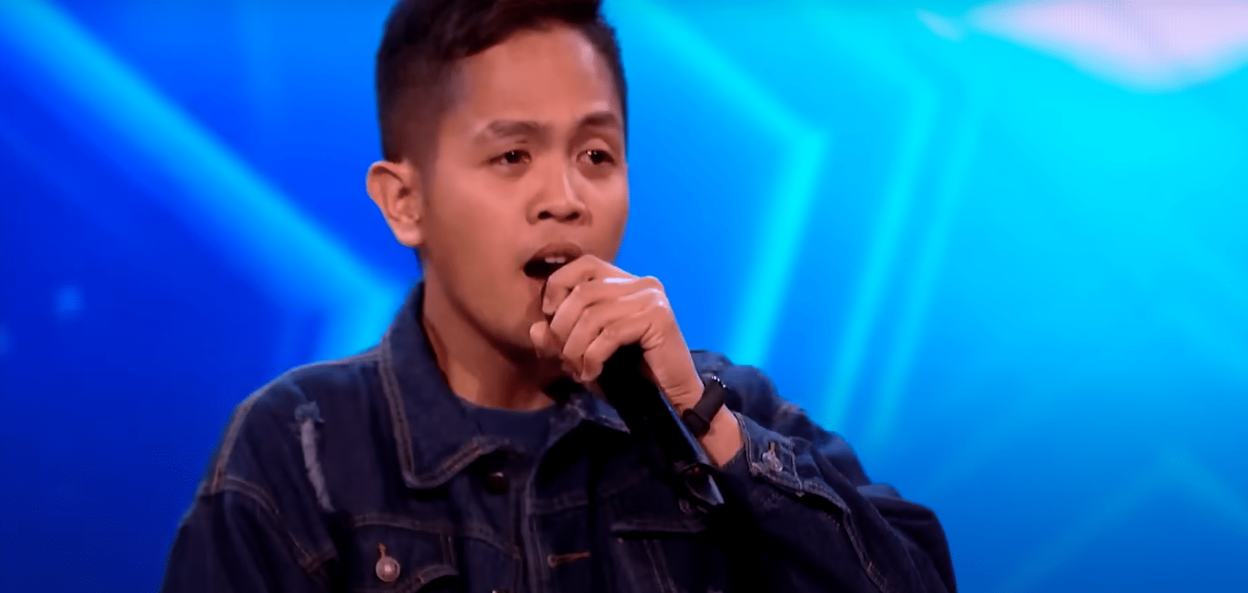 Filipino nurse in Ireland ‘sings better’ than Elvis Presley | Inquirer