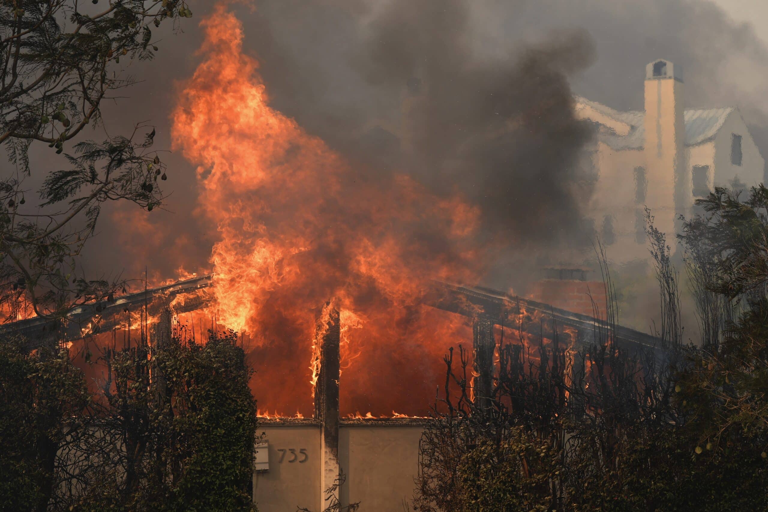 Anthony Hopkins, Jeff Bridges, more stars lose homes to LA fires