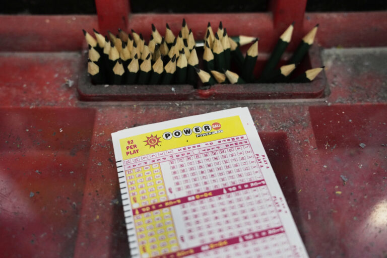 Powerball jackpot hits $1 billion for Labor Day weekend drawing