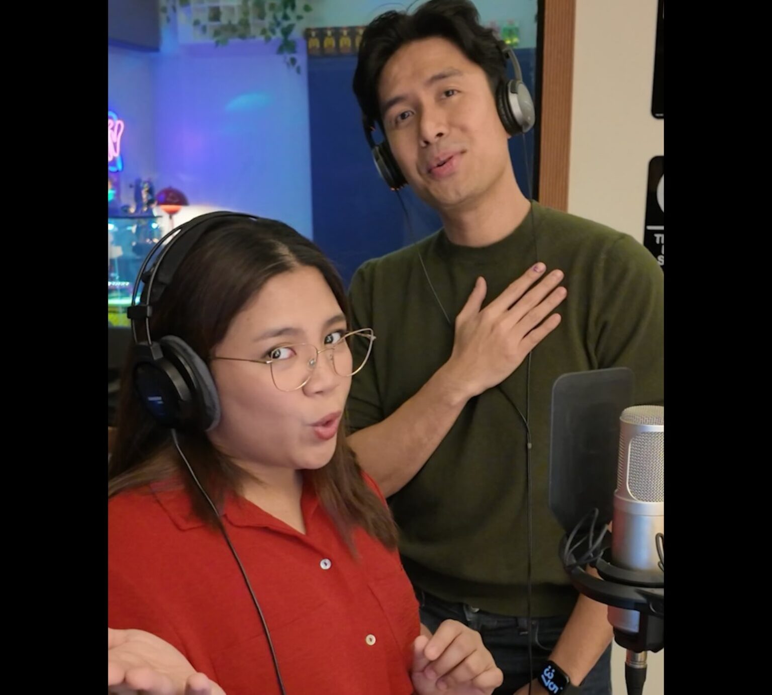 Christian Bautista sings Christmas duet with Abi Marquez