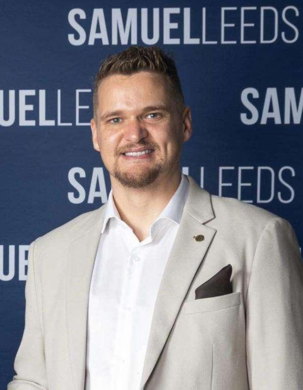 Inside the Samuel Leeds Academy: The £12,000 property training ...